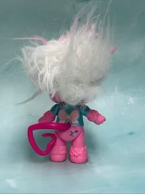 The zelfs | Toys | The Zelfs Series 6 Crystal Wishes Large Evett Vet ...